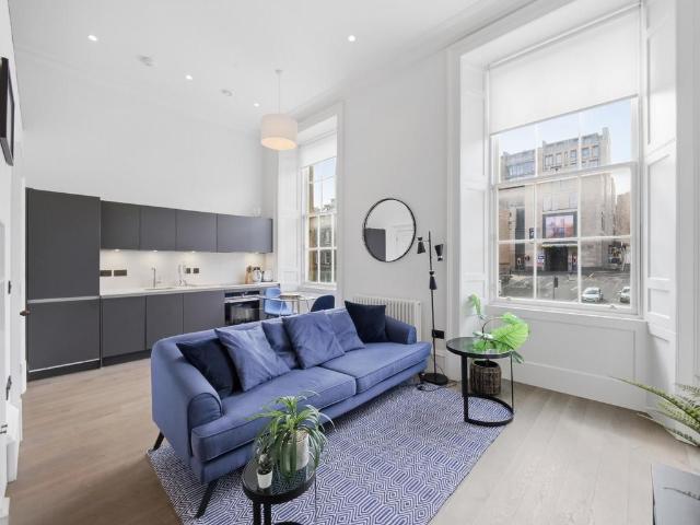 1 bedroom flat for sale