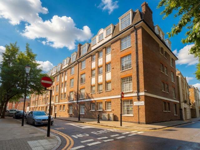 1 bedroom flat for sale