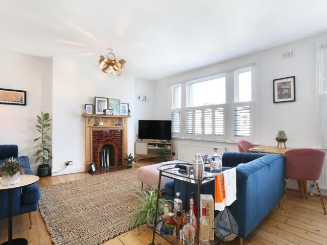 1 bedroom flat for sale