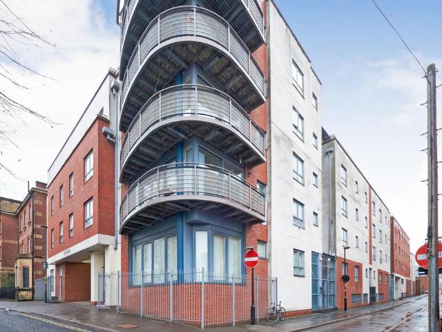 1 bedroom flat for sale
