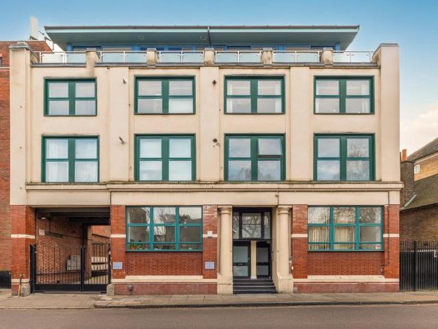 1 bedroom flat for sale