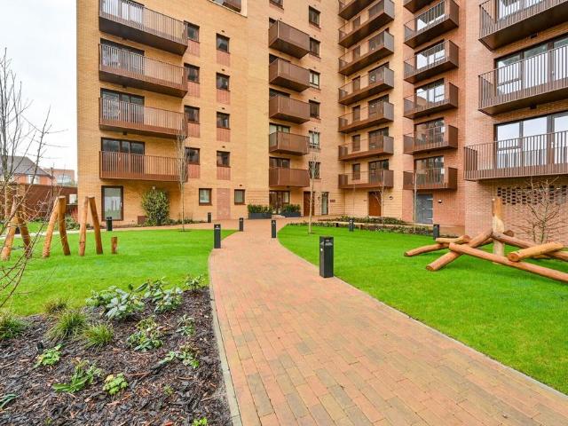 1 bedroom flat for sale