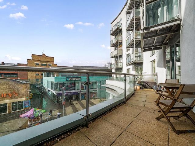 1 bedroom flat for sale