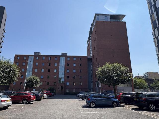 1 bedroom flat for sale