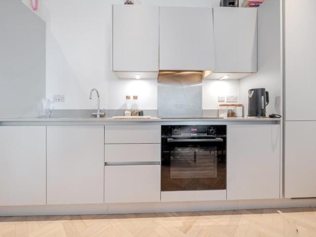 1 bedroom flat for sale
