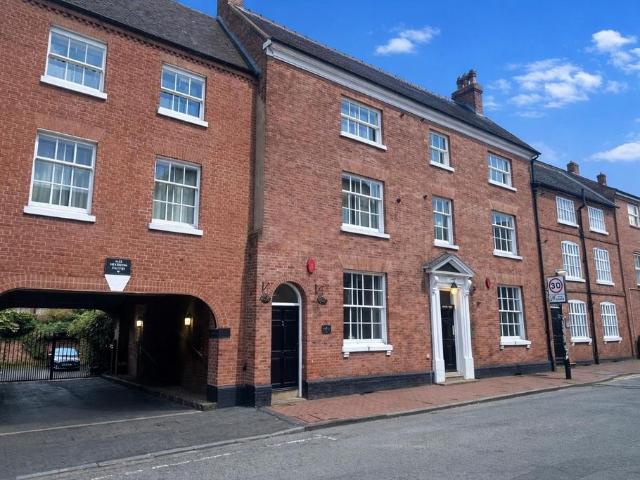 1 bedroom flat for sale