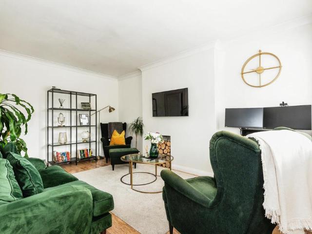 1 bedroom flat for sale