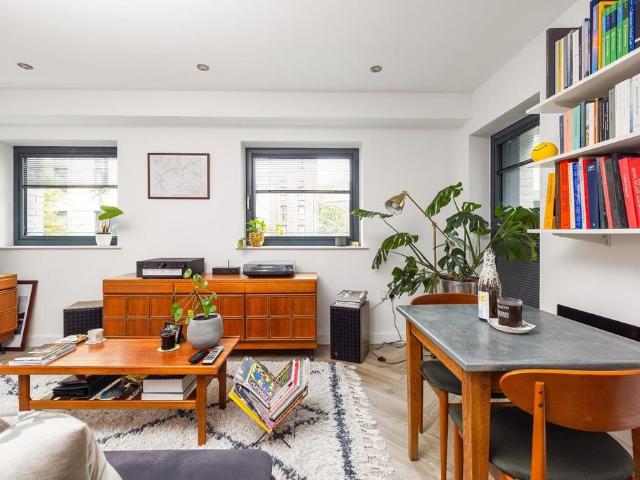 1 bedroom flat for sale