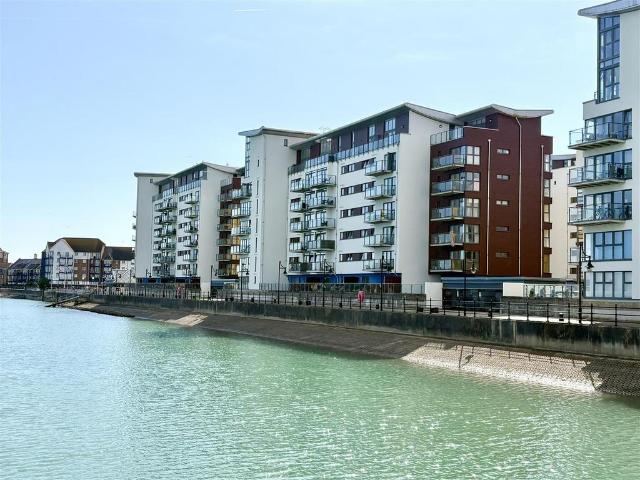 1 bedroom flat for sale