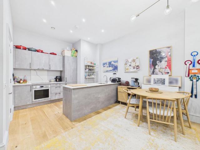 1 bedroom flat for sale