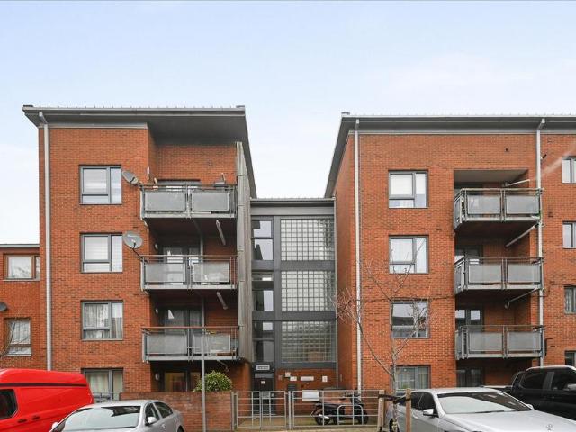 1 bedroom flat for sale