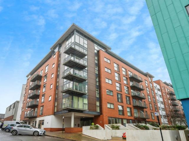 1 bedroom flat for sale