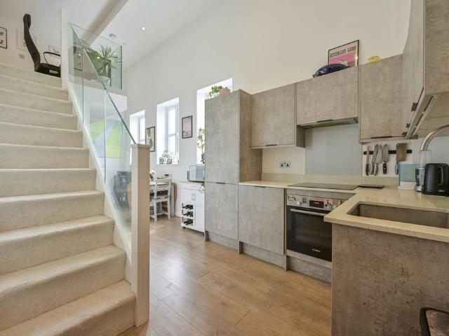 1 bedroom flat for sale