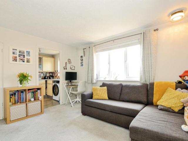 1 bedroom flat for sale