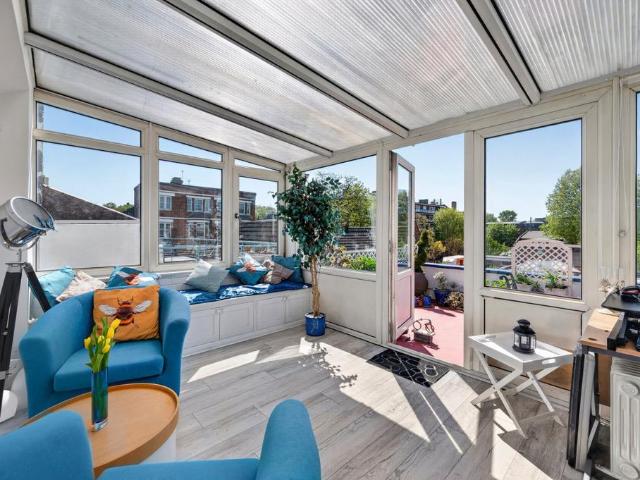 1 bedroom flat for sale