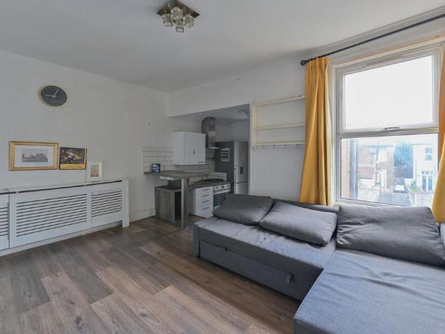 1 bedroom flat for sale