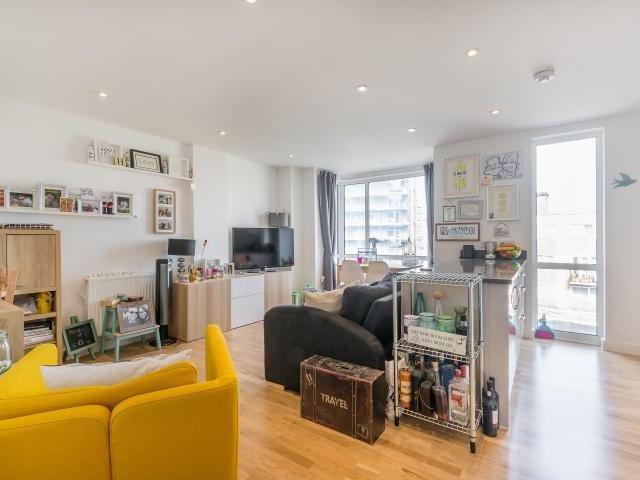 1 bedroom flat for sale