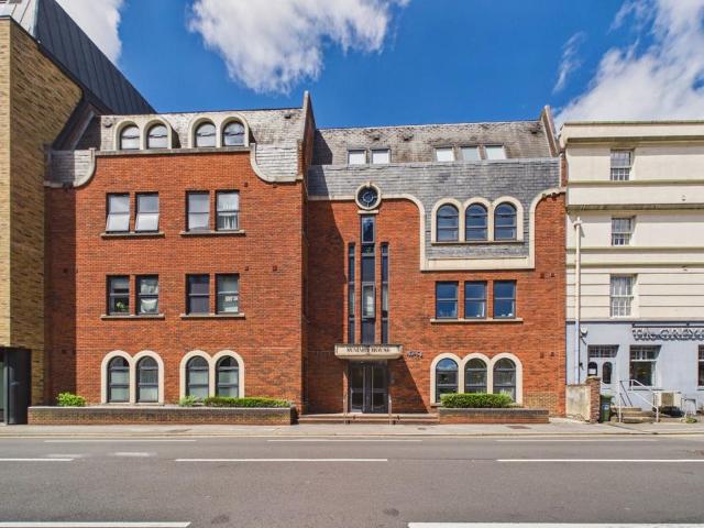 1 bedroom flat for sale