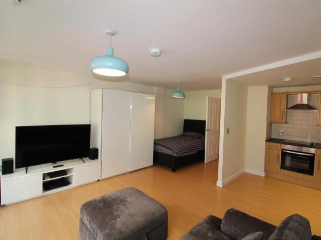 1 bedroom flat for sale