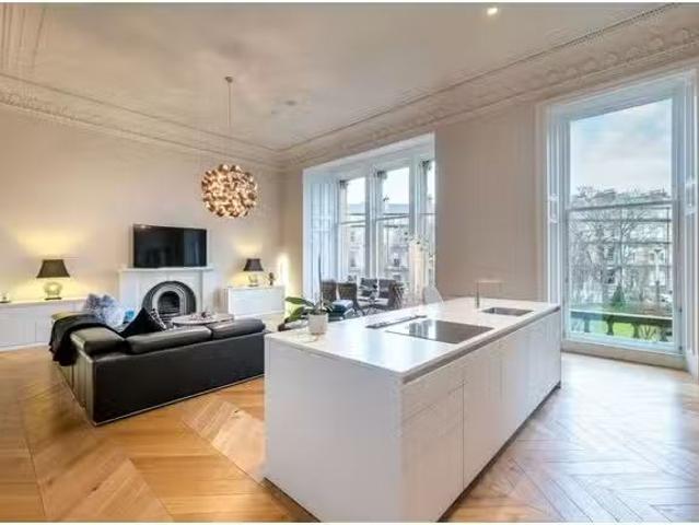 1 bedroom flat for sale, Flat 2, 40 Drumsheugh Gardens, West E.
