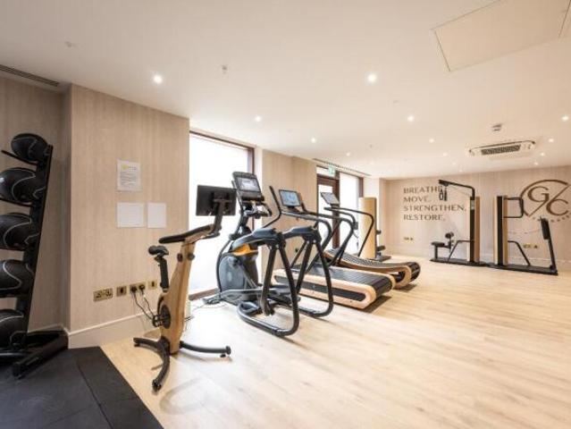 1 bedroom flat for sale in 81 Park View, Acton London, W3 0PU, W3