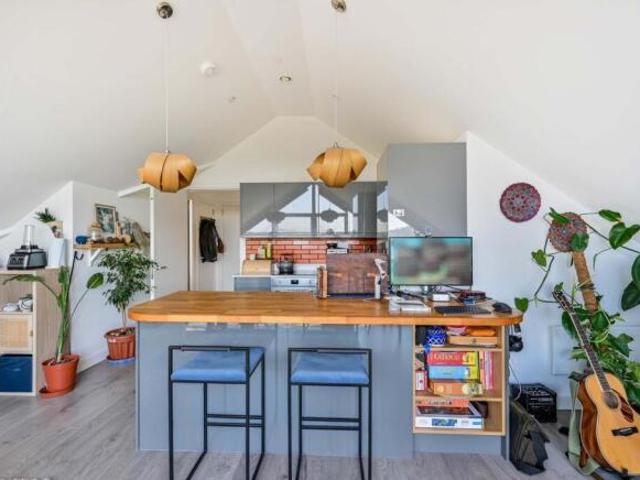 1 bedroom flat for sale in 88 Liongate House, Guildford, GU1