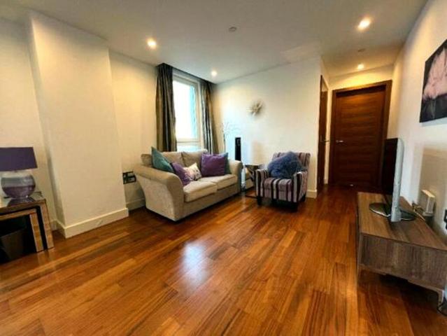 1 bedroom flat for sale in 112 The Hayes, Cardiff CF10 1BL, CF10