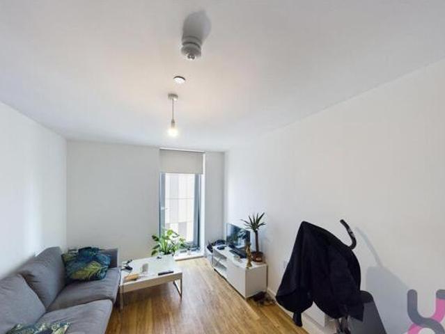 1 Bedroom Flat For Sale In 11 Michigan Avenue, Salford