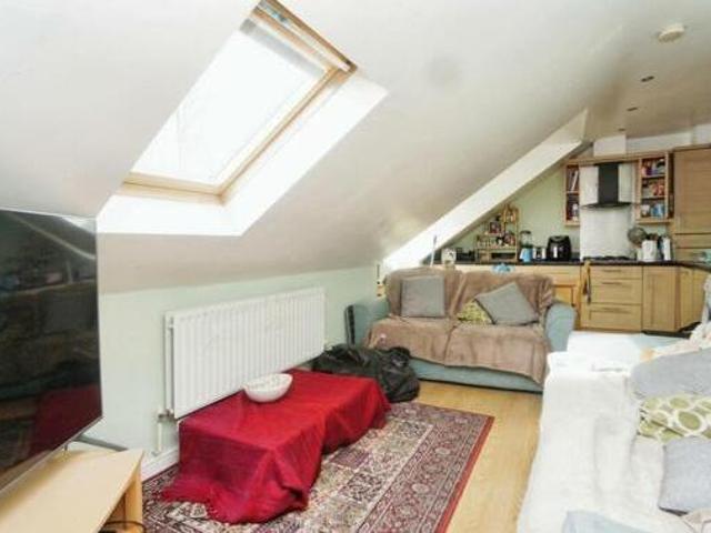1 Bedroom Flat For Sale In 152 Lydgate Lane, Sheffield