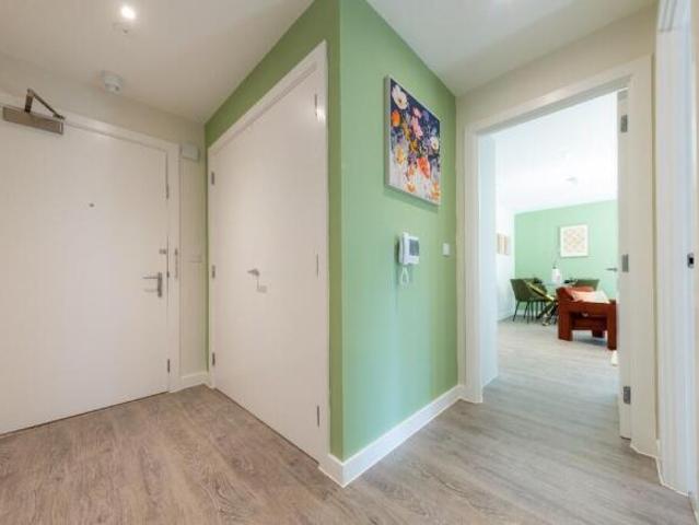 1 bedroom flat for sale in 1 Westhorpe Gardens, Hendon, London, NW4 1TH, NW4