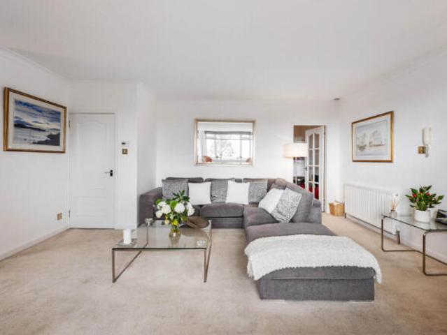 1 bedroom flat for sale in 21b Ledcameroch Road, Bearsden, G61 4AE, G61