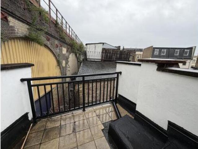 1 bedroom flat for sale in 22b Hinton Road, Herne Hill, London, SE24
