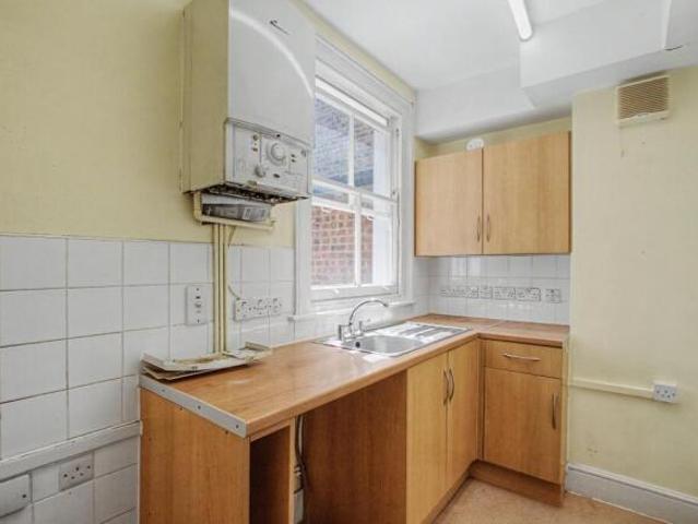 1 bedroom flat for sale in 32a Vespan Road, Shepherd's Bush, London W12 9QQ, W12