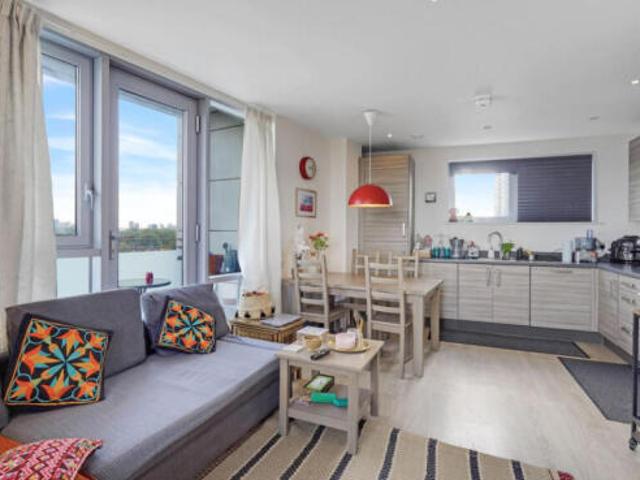 1 bedroom flat for sale in 3 Rick Robert’s Way, London, E15 2FR, E15