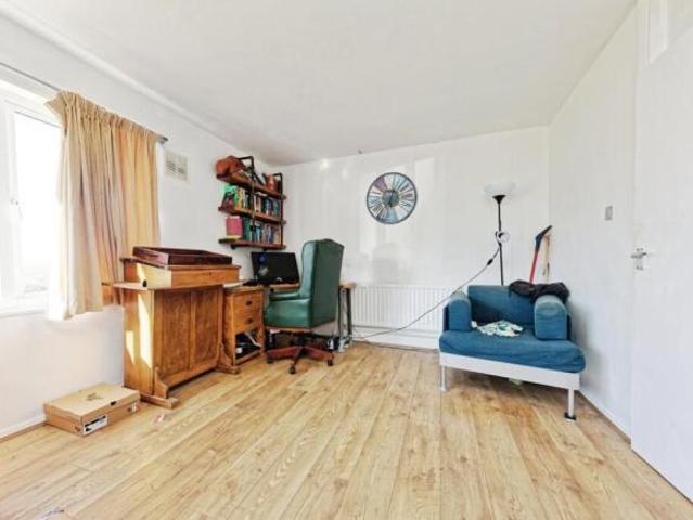 1 bedroom flat for sale in Tennyson Avenue, Kent, CT1