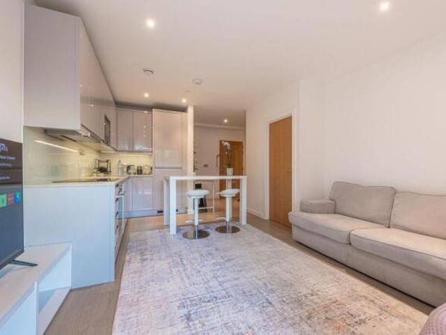 1 bedroom flat for sale in Thonrey Close, Colindale, London, NW9
