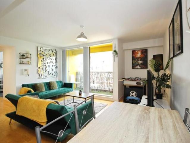 1 bedroom flat for sale in The Avenue, Leeds, LS9
