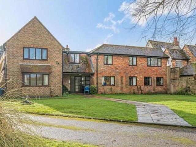 1 Bedroom Flat For Sale In The Borough, Downton