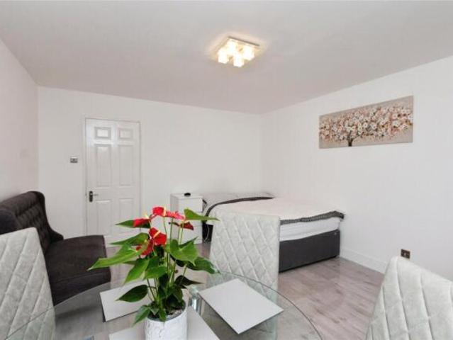 1 bedroom flat for sale in The Danes, Goat Lane, Basingstoke, Hampshire, RG21