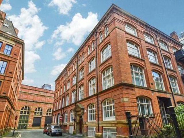 1 Bedroom Flat For Sale In The Village, Manchester