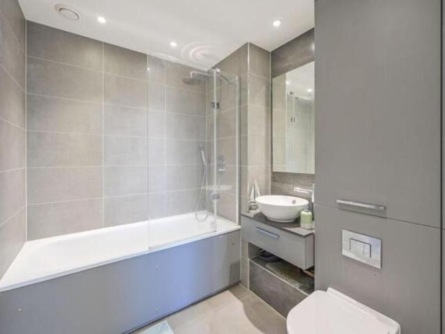1 bedroom flat for sale in Tiller House, E6, Royal Docks, LONDON, E6