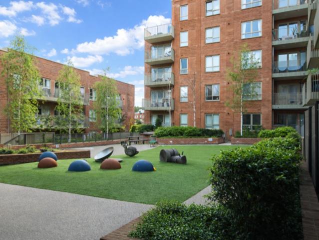 1 bedroom flat for sale in Tom Lake Way, Watford, Hertfordshire, WD19 7FL, WD19
