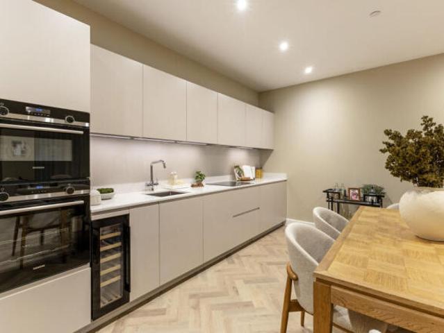 1 bedroom flat for sale in Trinity Road, Wimbledon, SW19