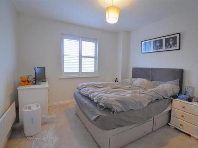 1 bedroom flat for sale in Two Mile Drive, Cippenham, SL1