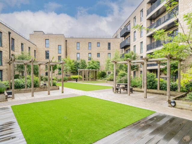 1 bedroom flat for sale in Union Court, Canal Street, Campbell Wharf, Milton Keynes, MK9