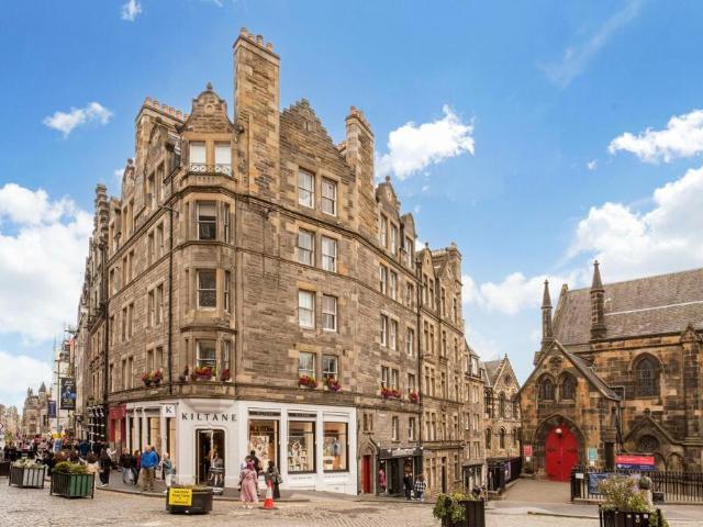 1 bedroom flat for sale in Upper Bow, Edinburgh, EH1