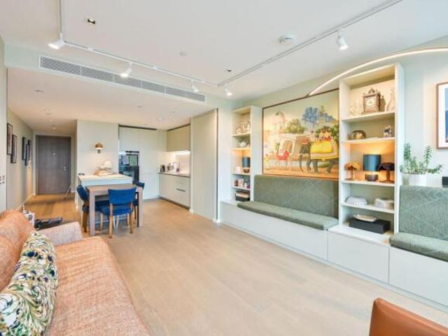 1 bedroom flat for sale in Upper Ground, Southwark, London, SE1