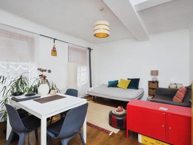 1 bedroom flat for sale in Upperton Gardens, Eastbourne, BN21