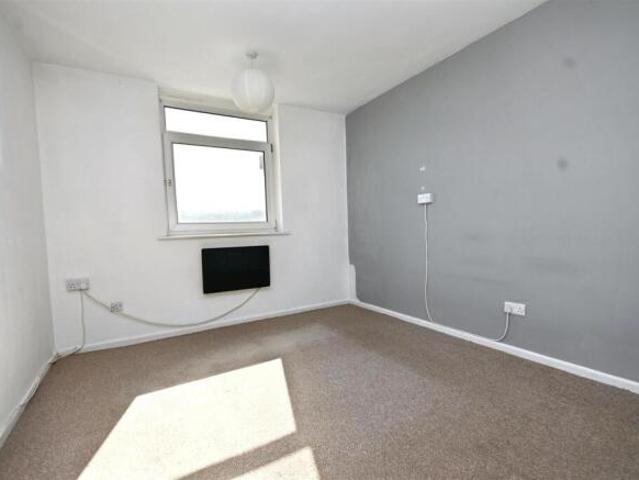 1 bedroom flat for sale in Upperton Road, Eastbourne, BN21