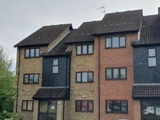 1 Bedroom Flat For Sale In Uxbridge, London